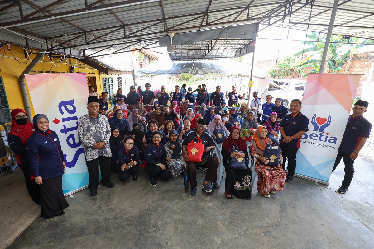 S P Setia Foundation brings Hari Raya warmth to old folks | EdgeProp.my